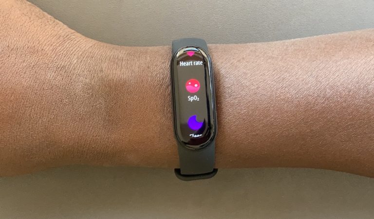 Mi Band 6 review: Bigger screen & SpO2 monitor makes best fitness band