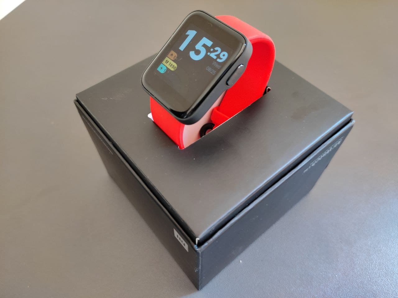 Mi Watch Lite(Redmi GPS Watch) review: Budget smartwatch with built-in ...