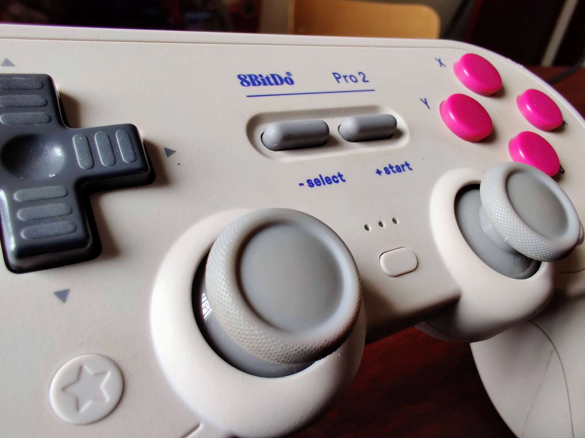 8BitDo Pro 2 Review: Is It Worth the Hype? - Dignited