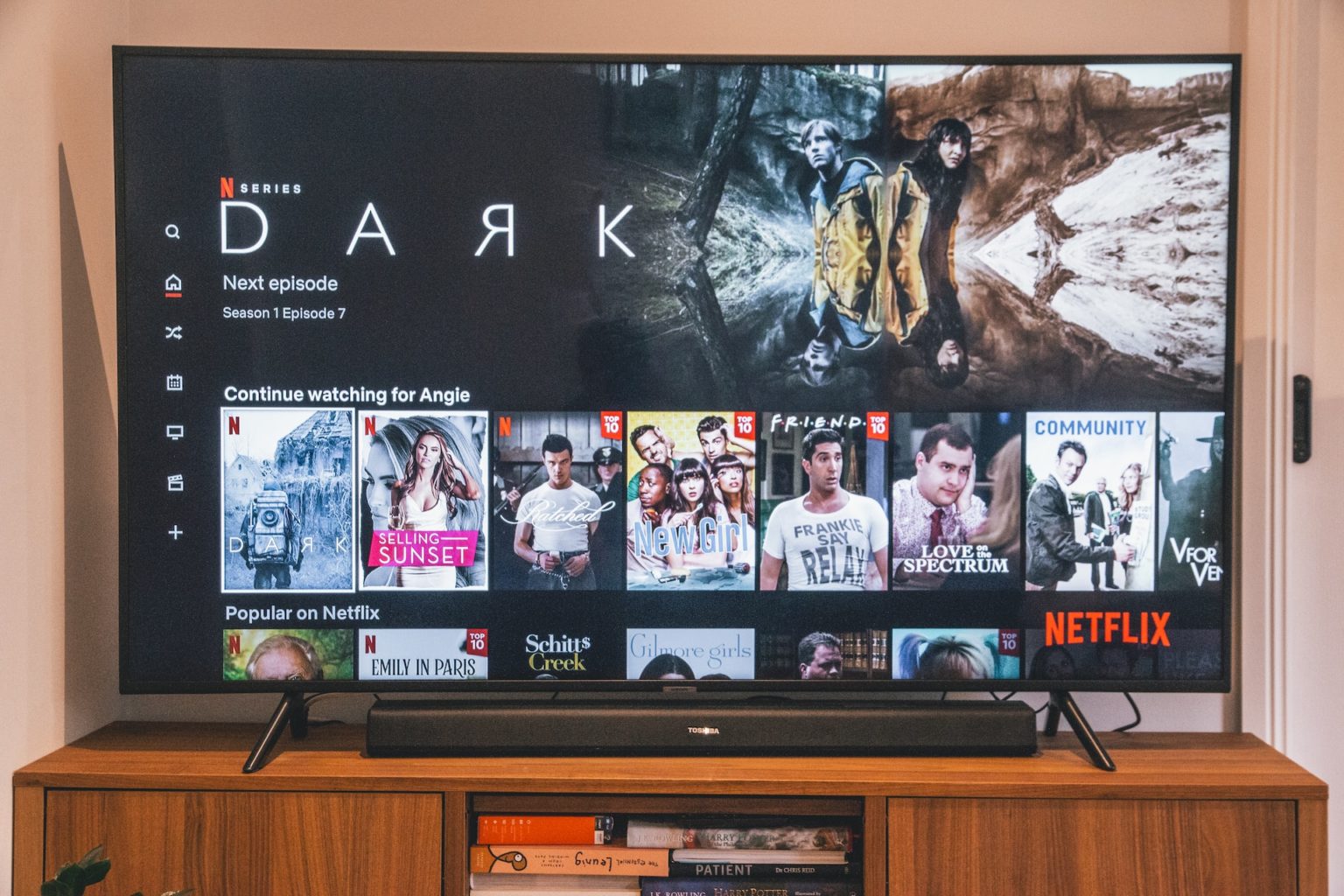 How to Customize Subtitles and Language on Netflix for Better Viewing ...